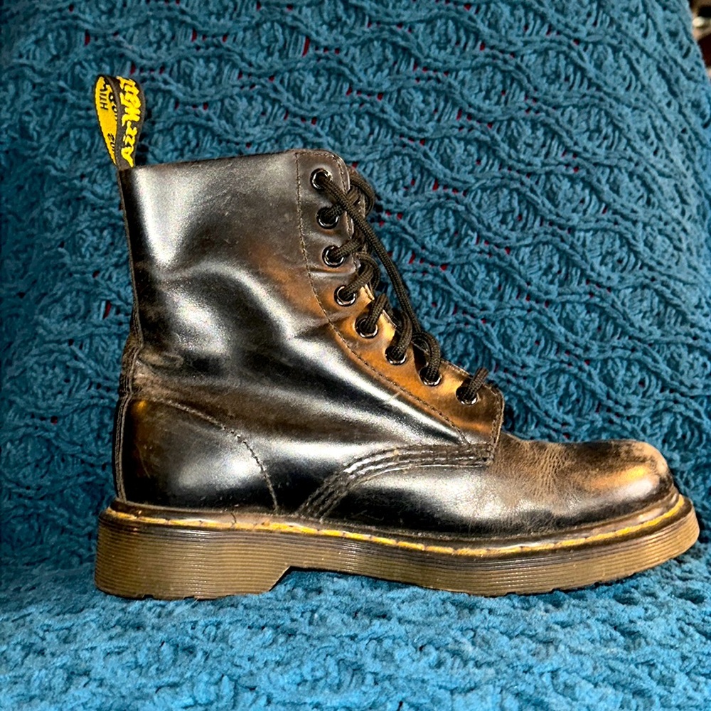 8 Hole Dr. Martin Boots - Gem